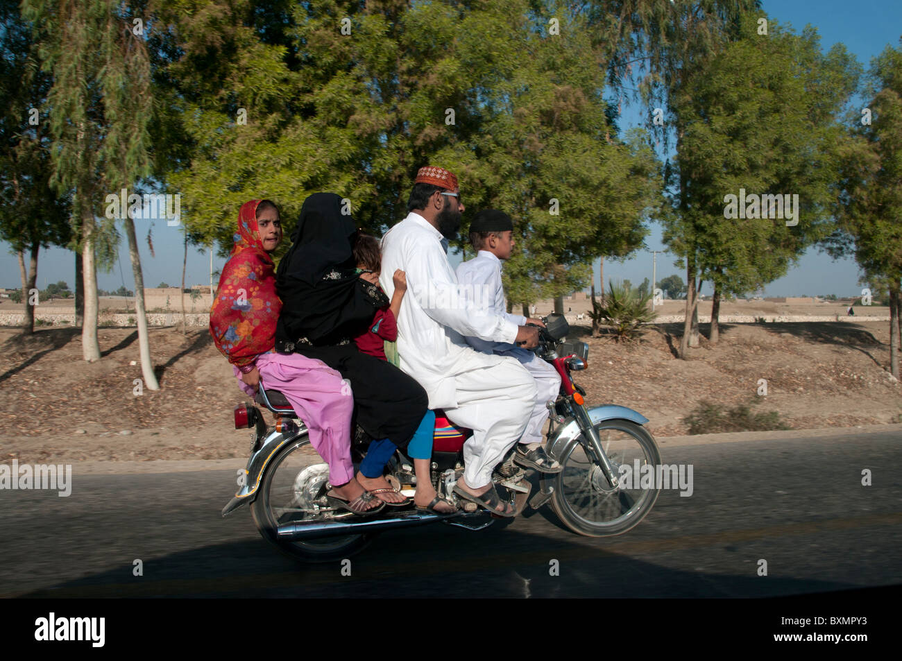 Overloaded motorbike hi-res stock photography and images - Alamy