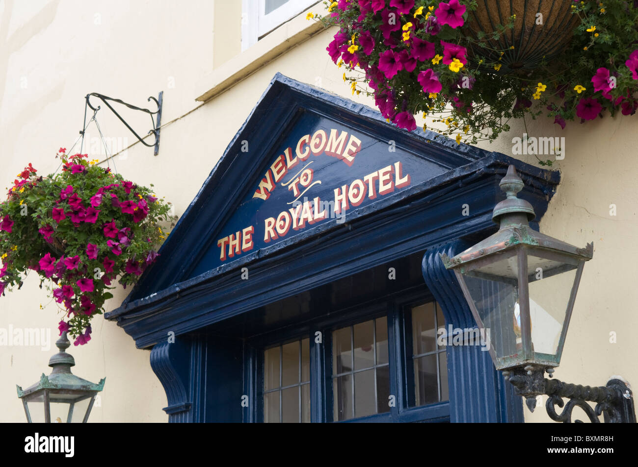 The royal hotel deal kent england hi-res stock photography and images ...