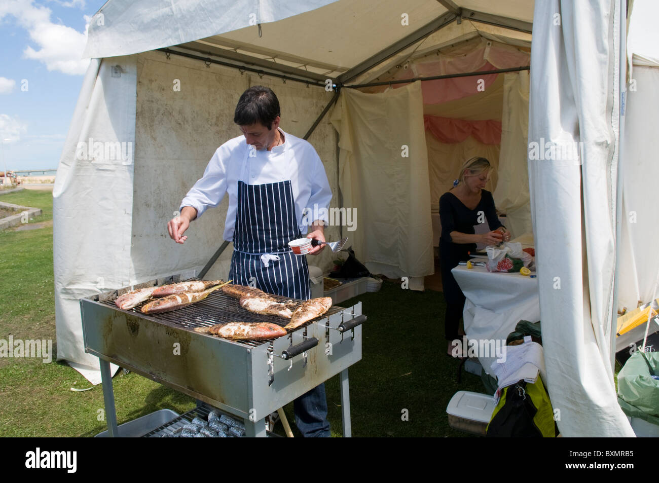 Alfresco barbecue hi-res stock photography and images - Alamy
