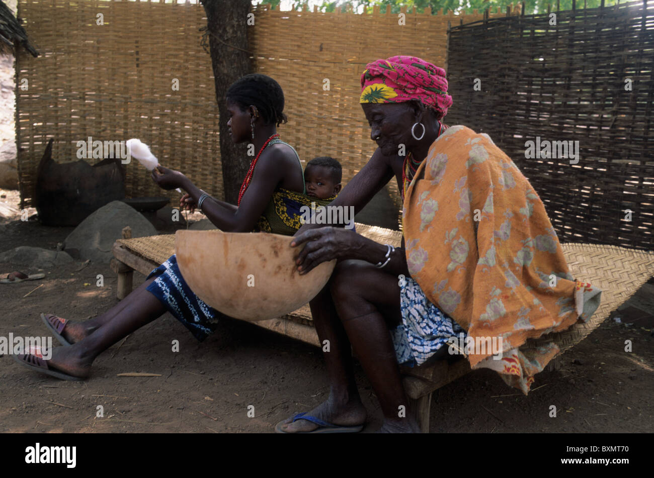 Bedik women working. " Village of Iwol " Bassari COUNTRY Tambacounda ...