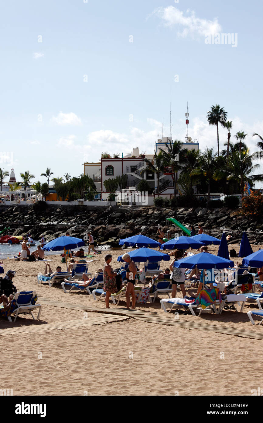 PLAYA del DIABLO. THE PICTURESQUE BEACH OF PUERTO de MOGAN ON THE ...