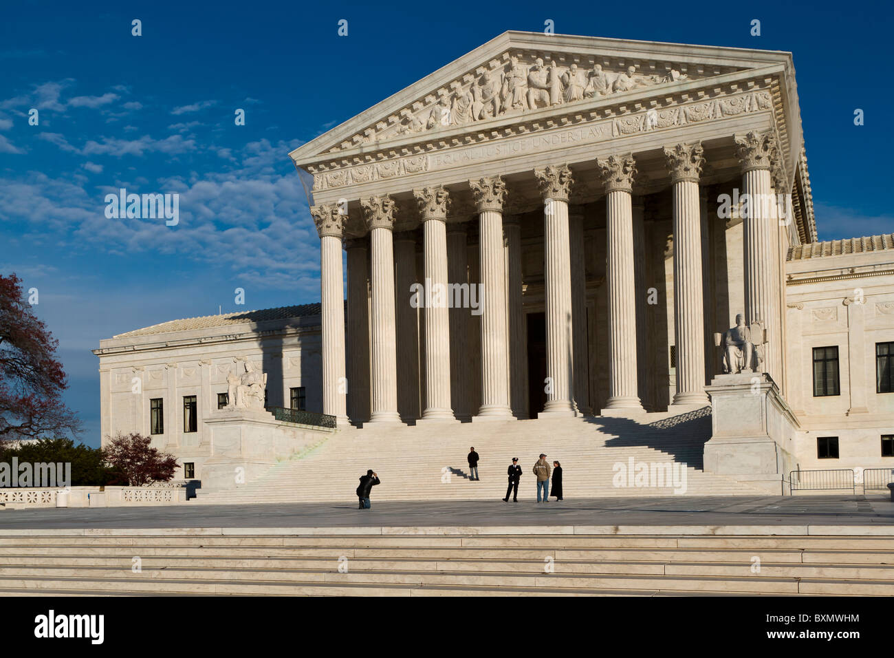 Supreme court building dc hi-res stock photography and images - Alamy