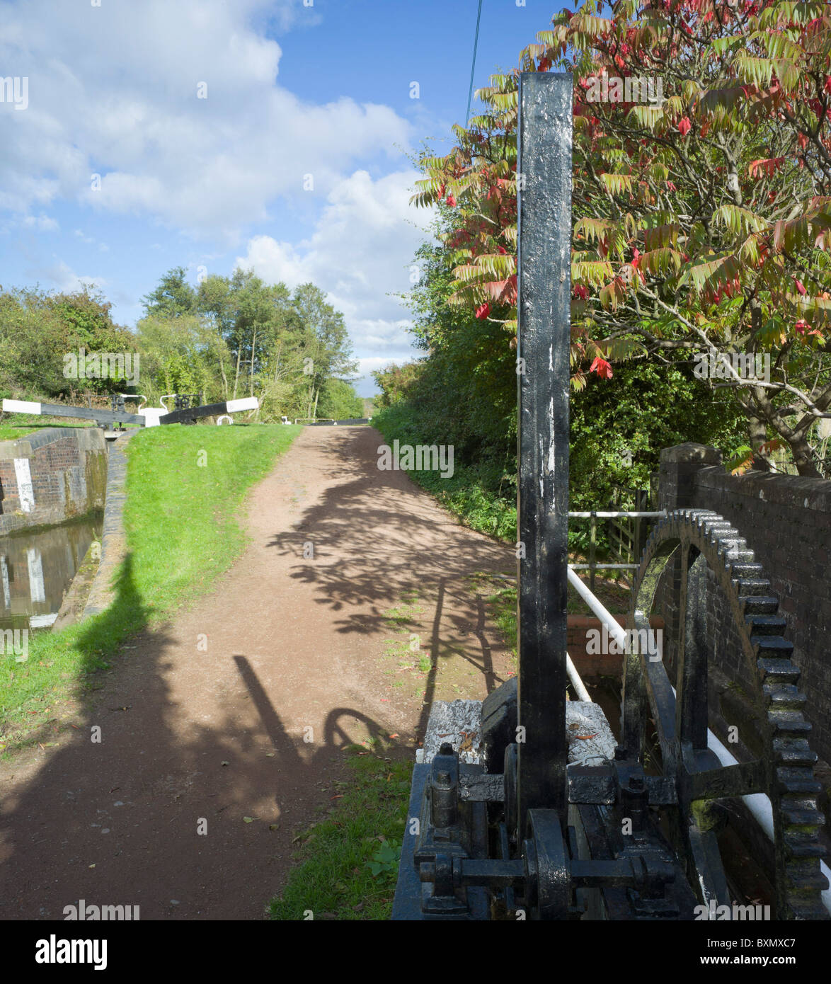 The Worcester and Birmingham canal at Tardebigge canal village in ...