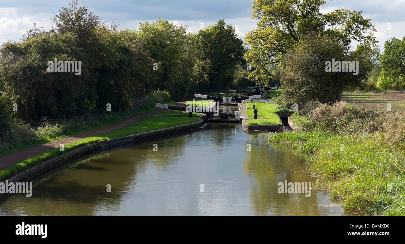 The Worcester and Birmingham canal at Tardebigge canal village in ...