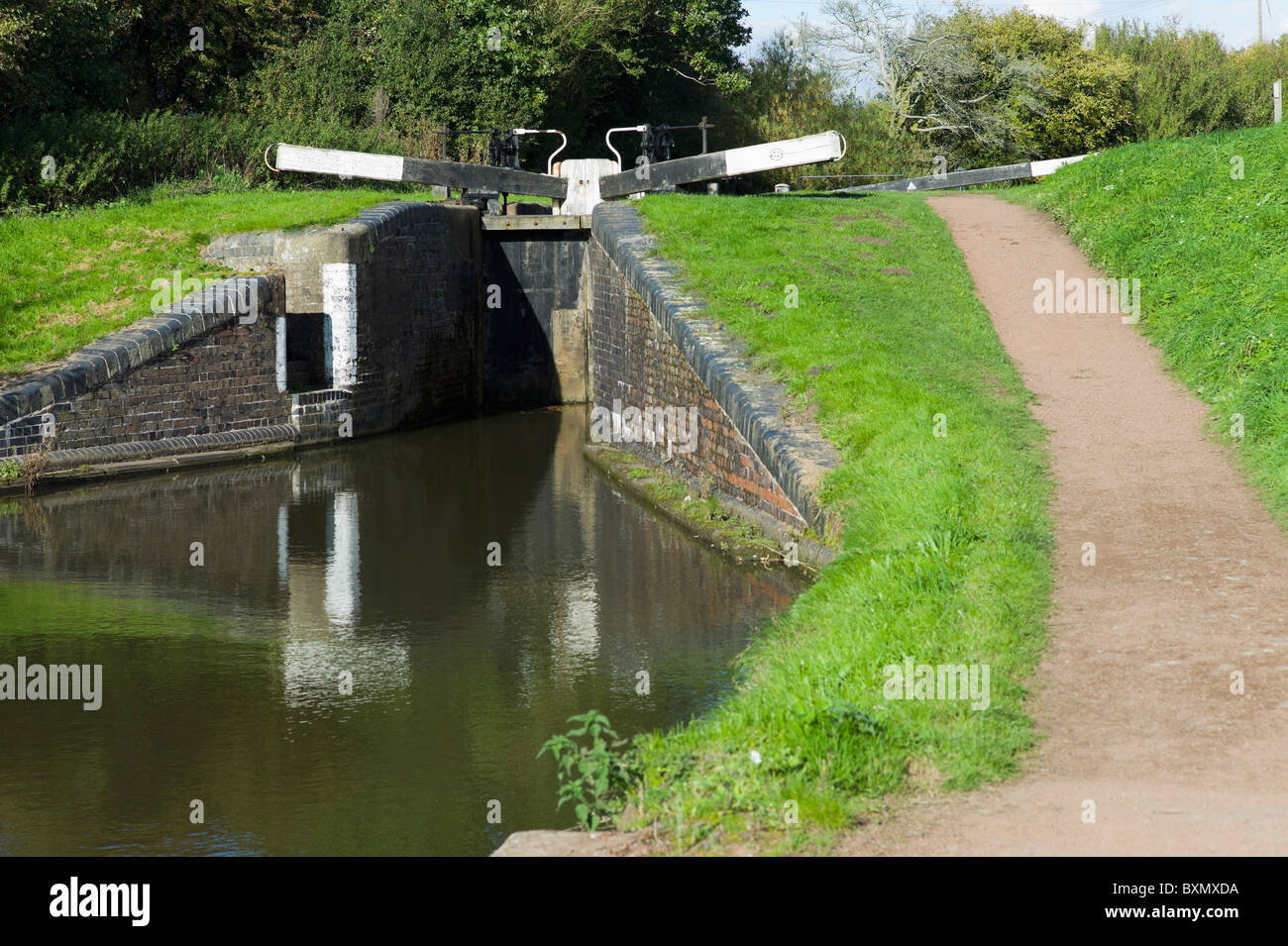 The Worcester and Birmingham canal at Tardebigge canal village in ...