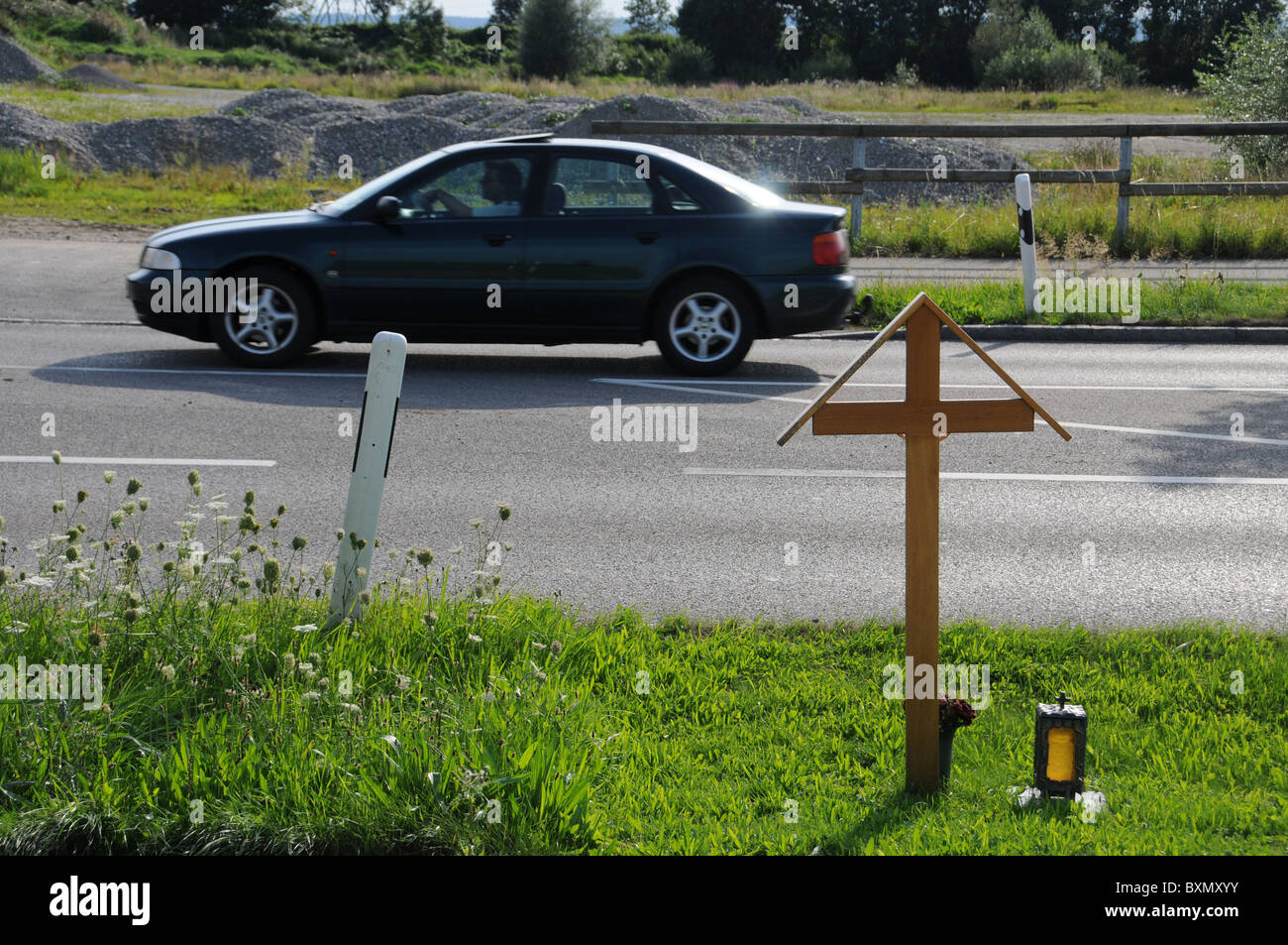 Cautionary cross at the accident site Stock Photo - Alamy