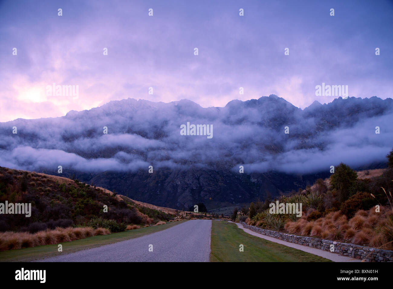 Low mist hangs over the Queenstown valley Stock Photo - Alamy