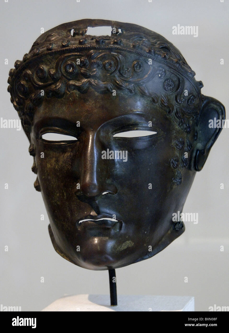 Bronze mask hi-res stock photography and images - Alamy