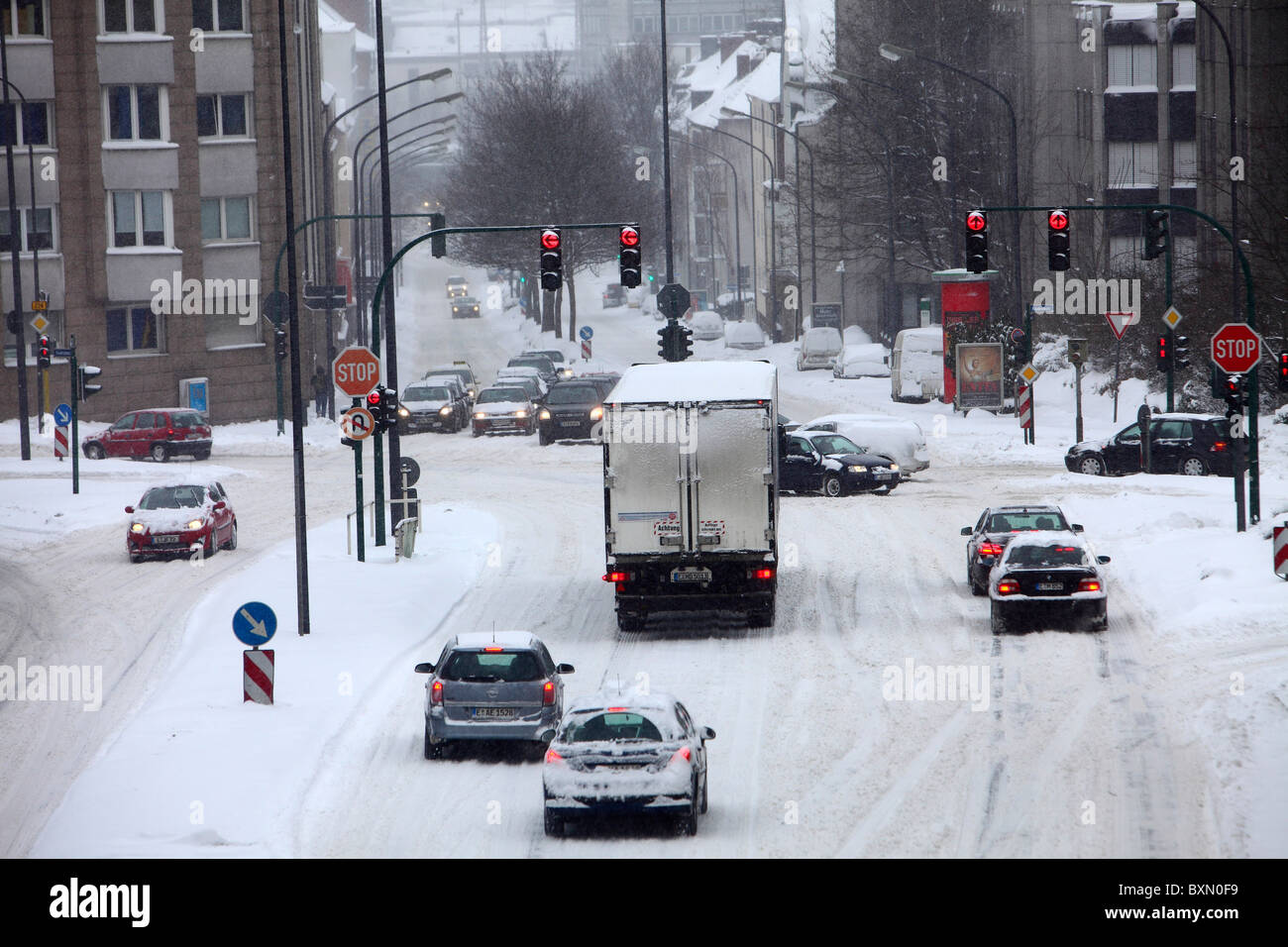 Covered streets hi-res stock photography and images - Alamy
