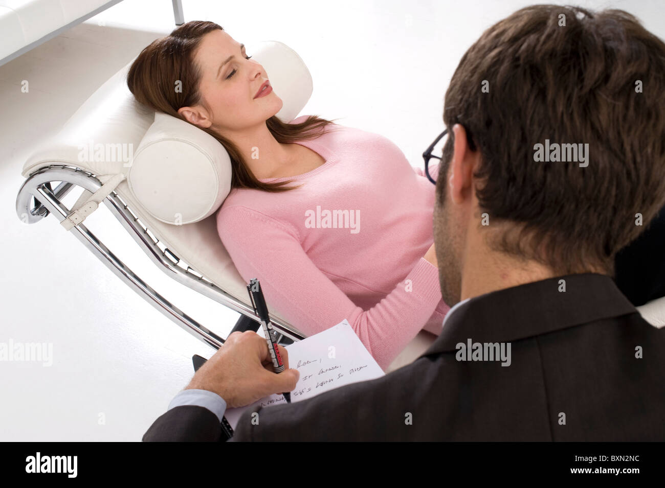 woman by the psychologist Stock Photo - Alamy