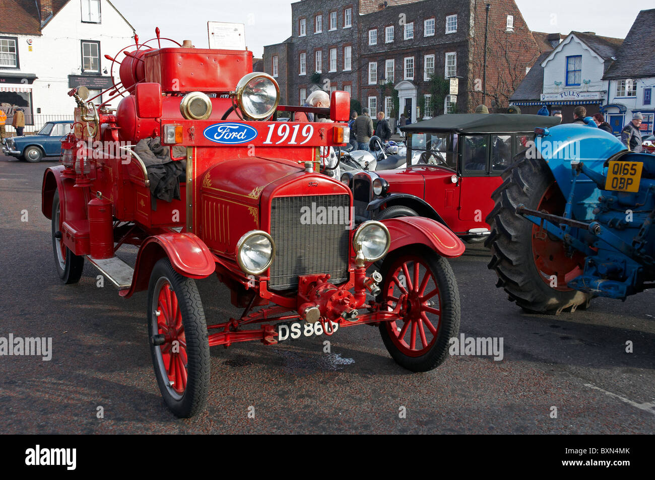 Old ford fire engine fire hi-res stock photography and images - Alamy