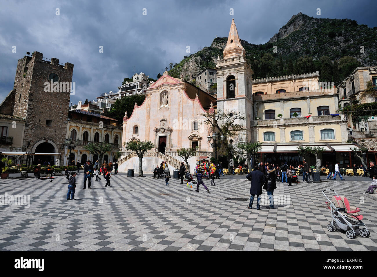 Taormina sicilia hi-res stock photography and images - Alamy