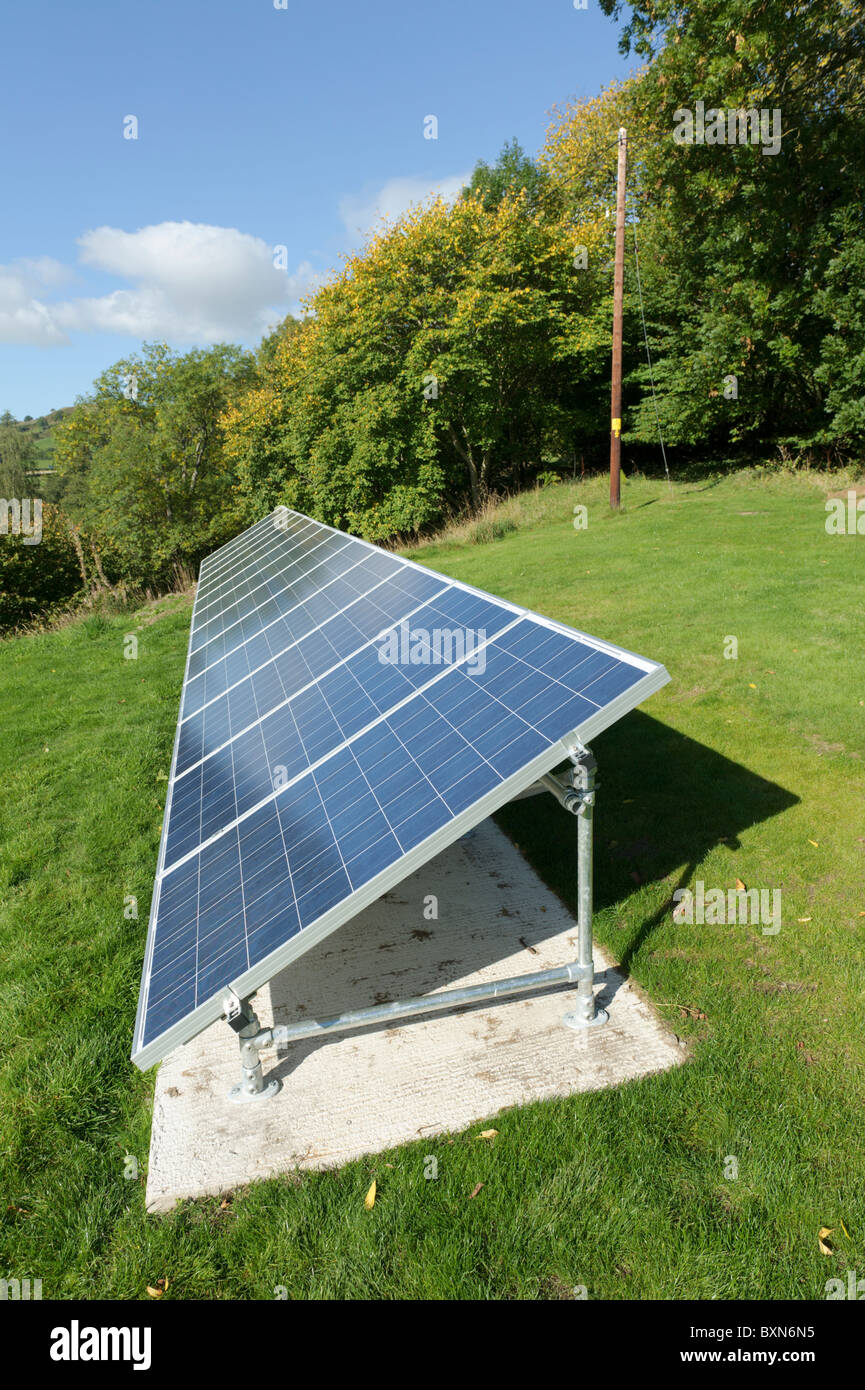 Photo-voltaic solar panels in an array in the UK Stock Photo - Alamy