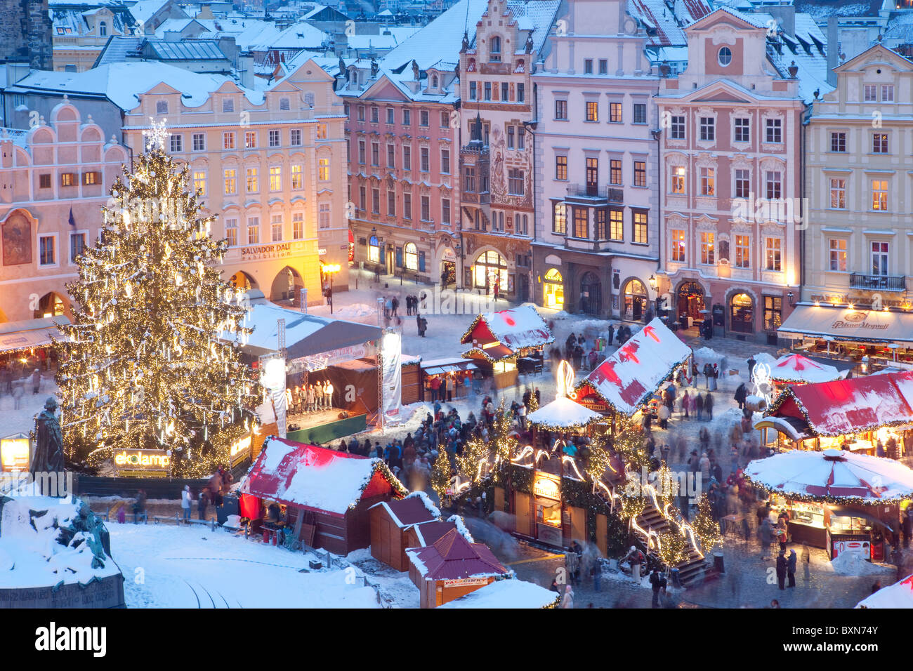 czech republic, prague - christmas market at the old town square Stock ...
