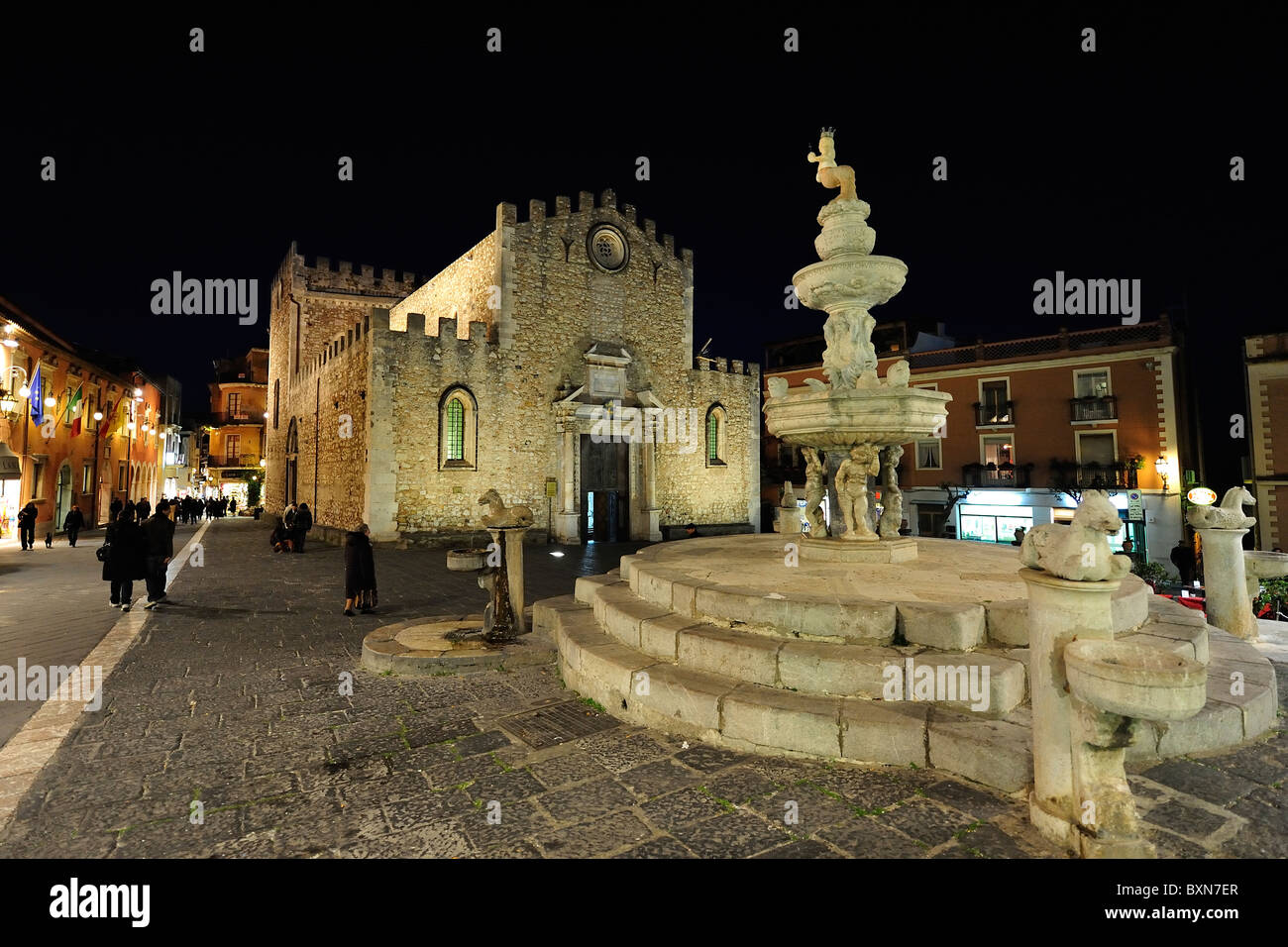 Sicily taormina night hi-res stock photography and images - Alamy