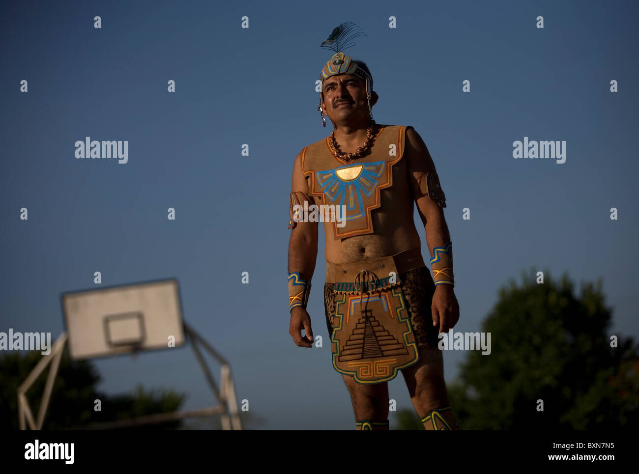Basketball court mexico hi-res stock photography and images - Alamy