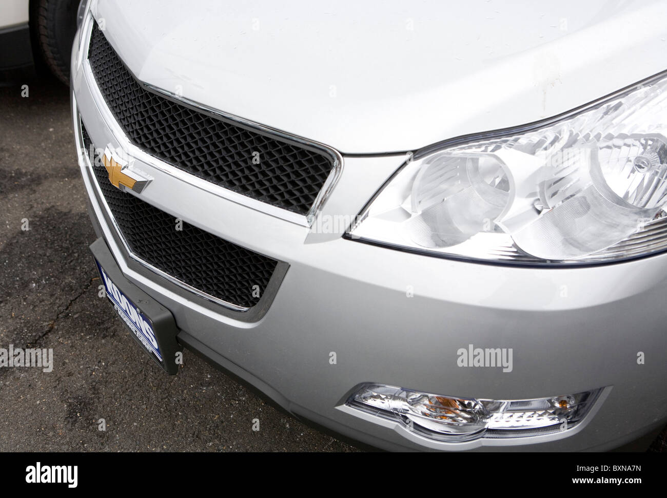 A General Motors dealer lot Stock Photo - Alamy