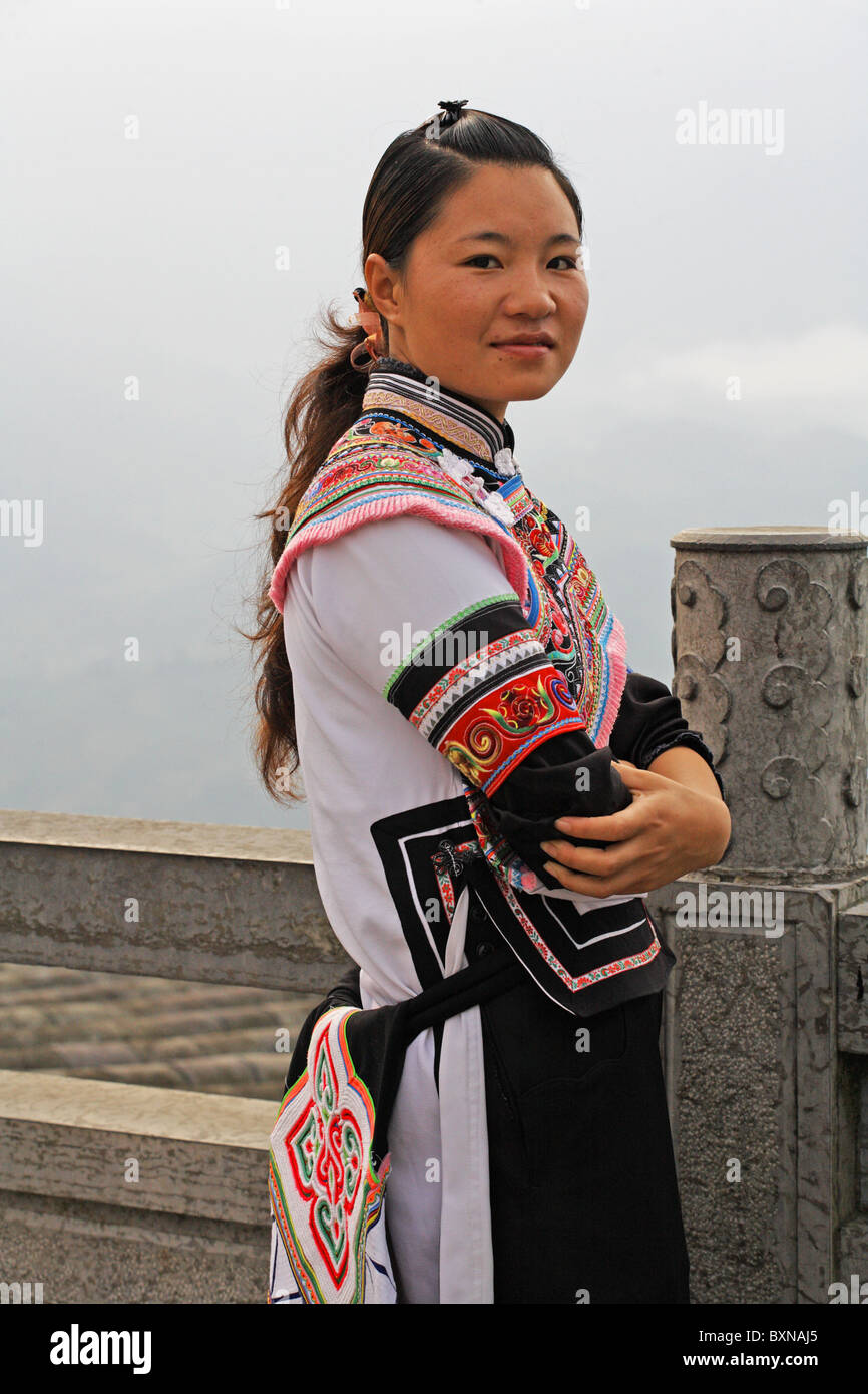 Yi tribe ethnic minority Female in Yuanyang, Yunnan Province, China ...
