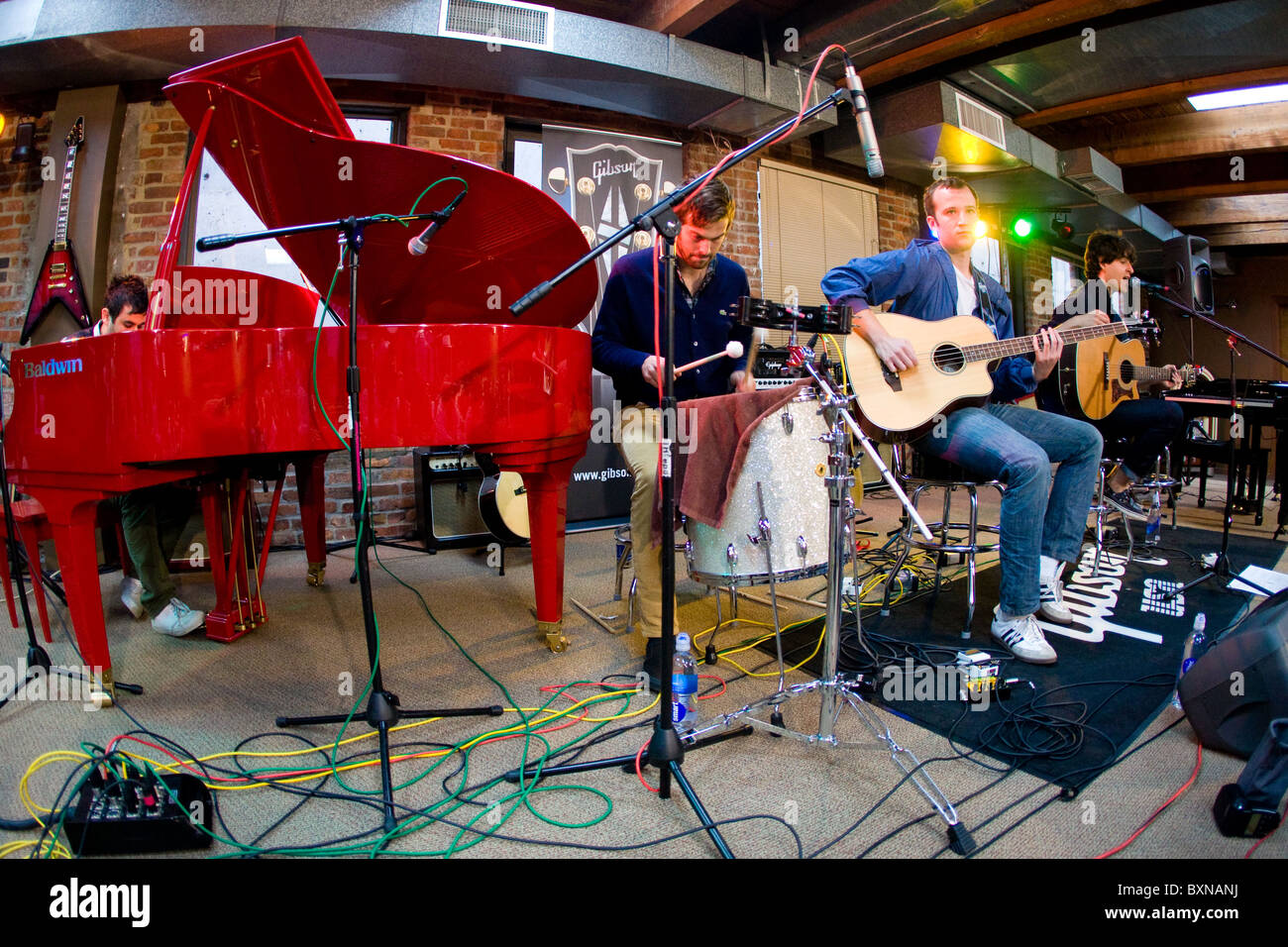 Indie band hi-res stock photography and images - Alamy