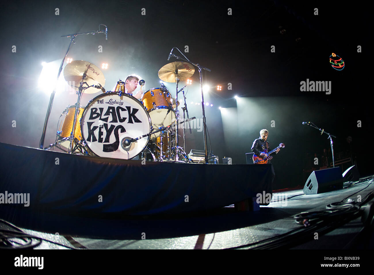 Black keys brothers hi-res stock photography and images - Alamy