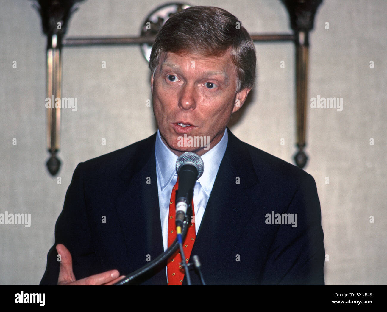 US Congressman Richard Gebhardt, from Tennessee, campaigns for the ...