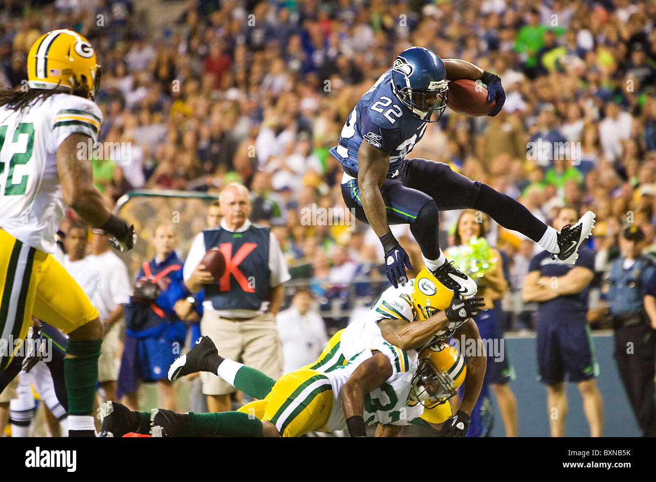 Running Back Julius Jones making a dramatic play for the Seattle ...