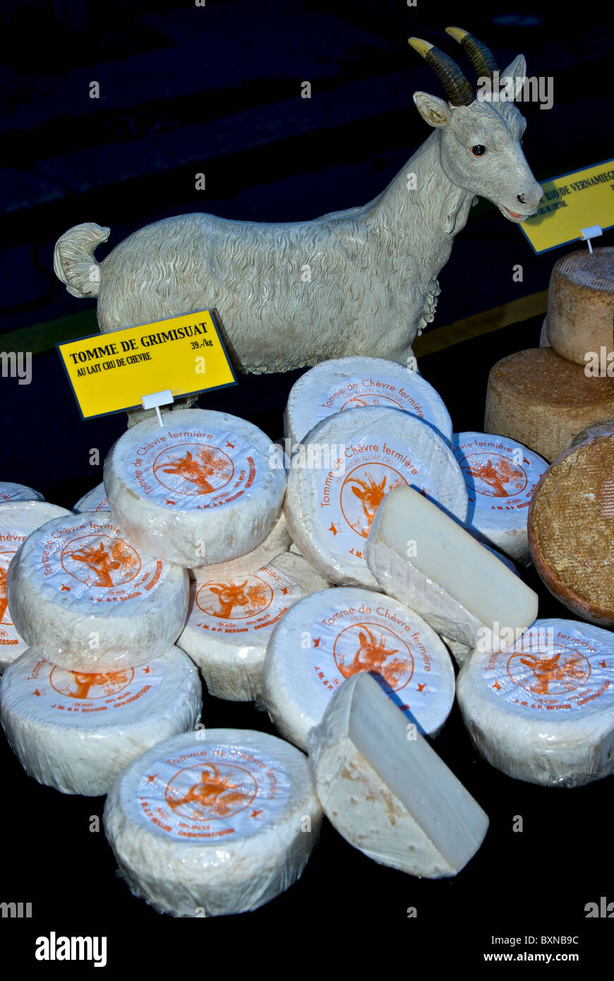 Milk for farmers hi-res stock photography and images - Alamy