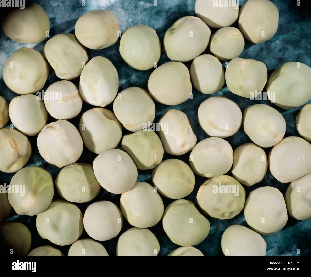 Tall pea hi-res stock photography and images - Alamy