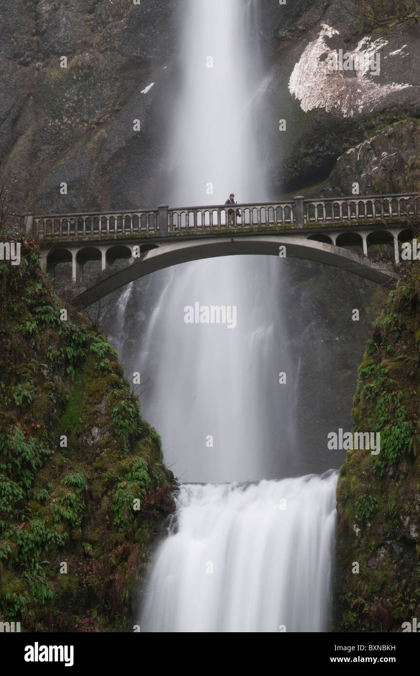 Multnomah falls autumn hi-res stock photography and images - Alamy