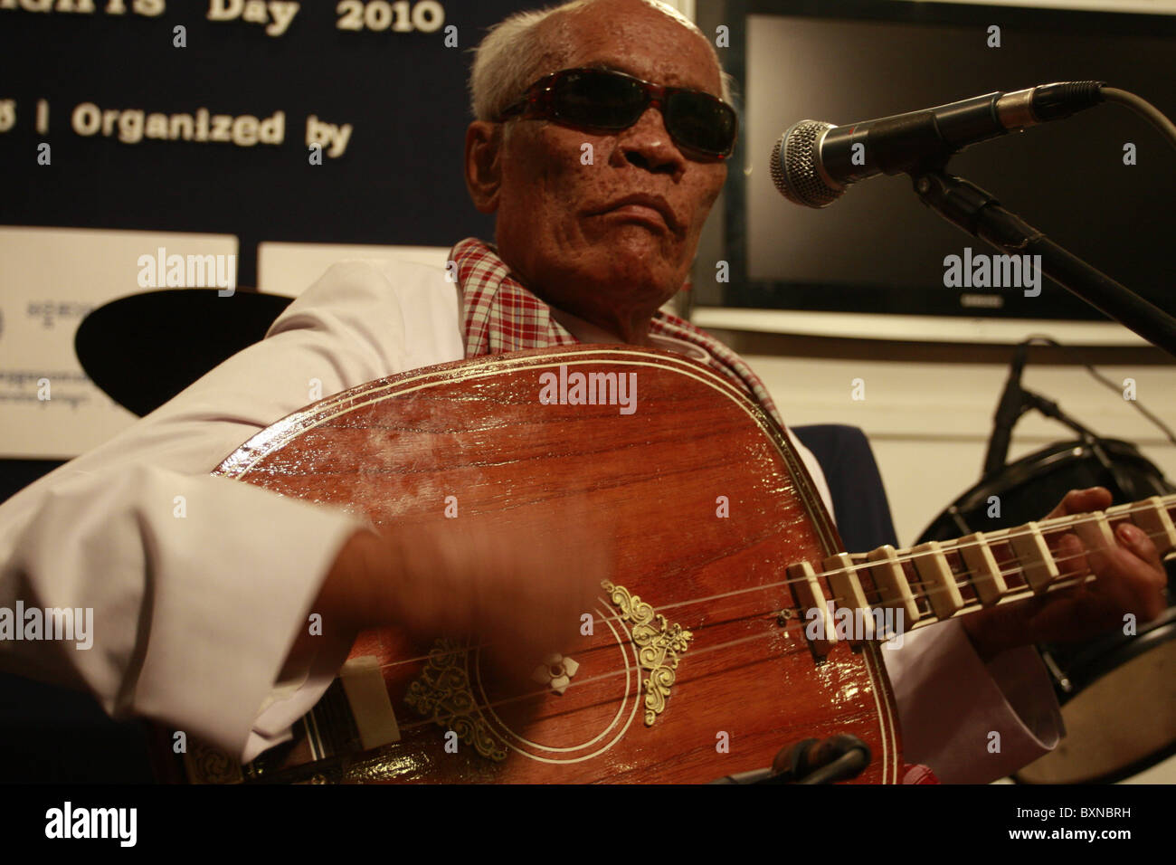 Kong Nay, legendary Khmer musician, the ´Ray Charles of Cambodia ...