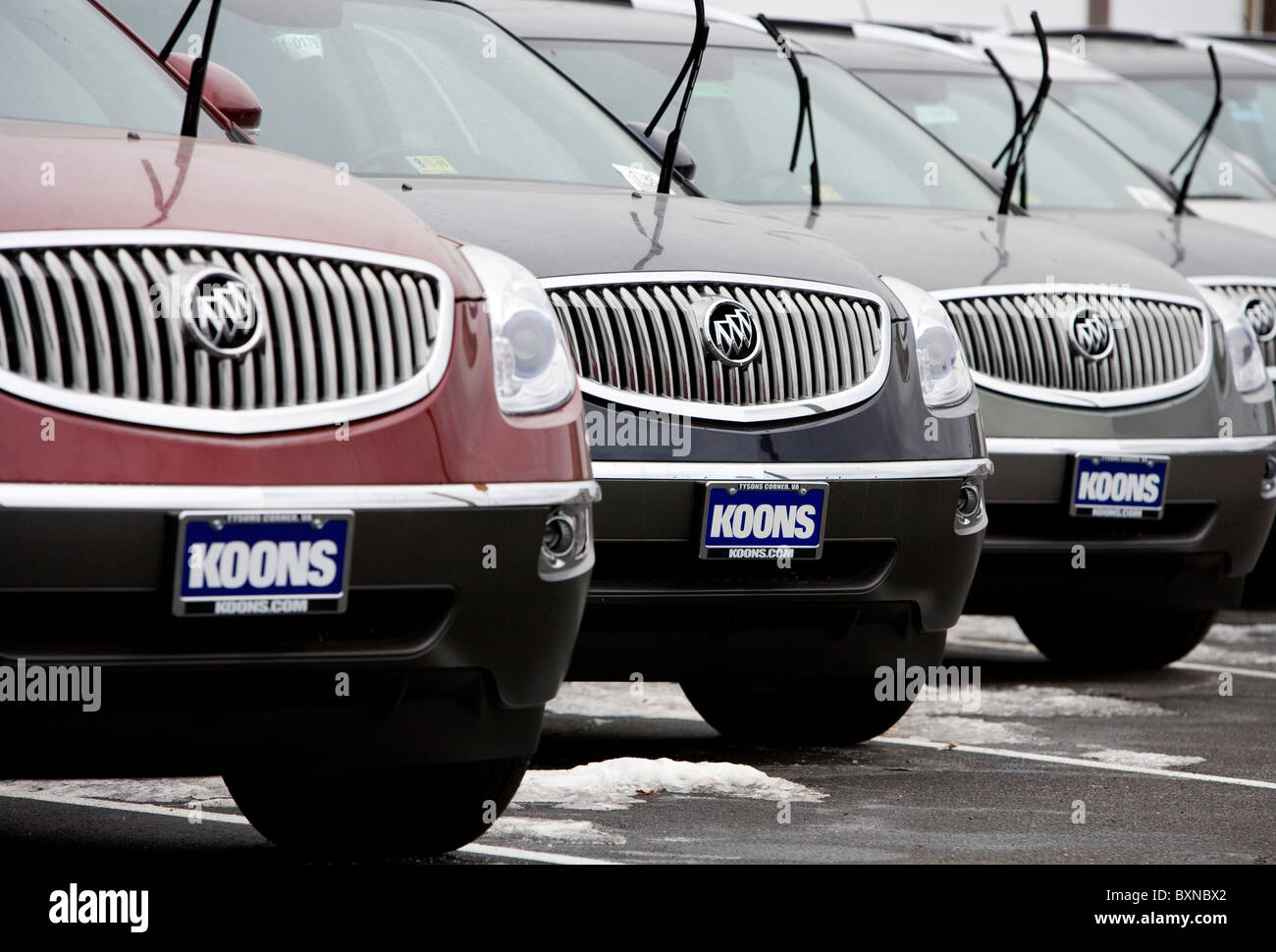 A General Motors dealer lot Stock Photo - Alamy