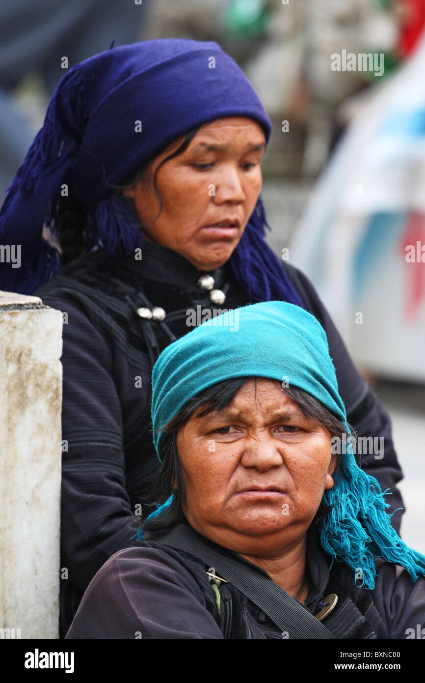 Hani ethnic minority women in street of Yuanyang, Yunnan Province ...