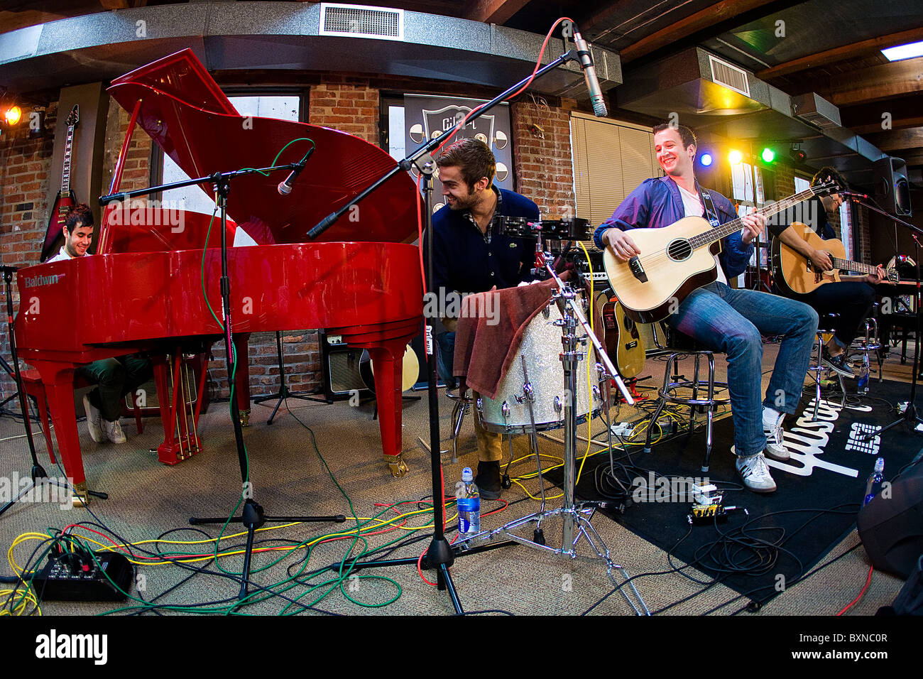Indie rock concert hi-res stock photography and images - Alamy