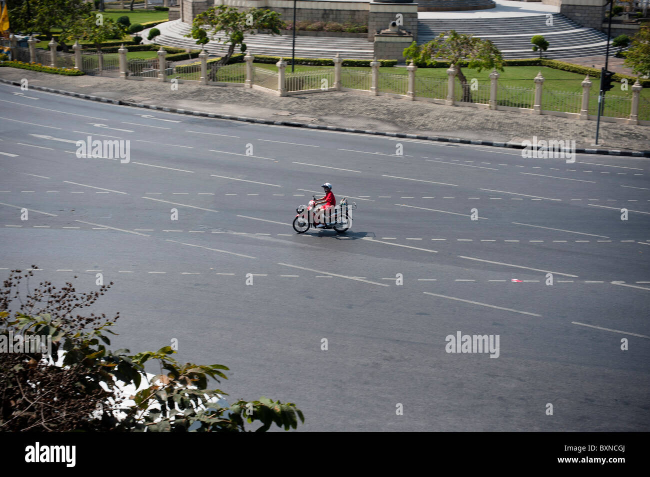 Raffic circle hi-res stock photography and images - Alamy