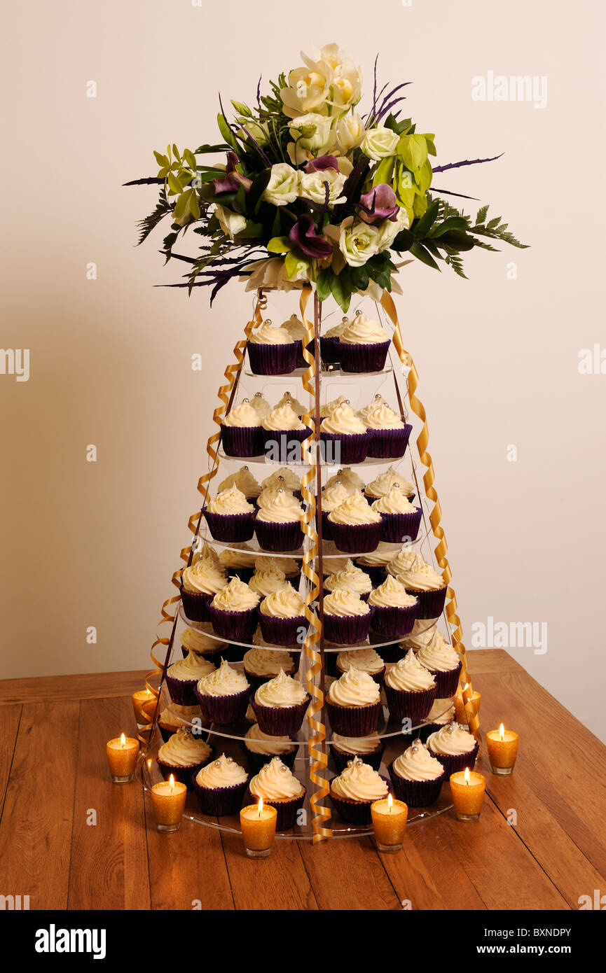 Food pyramid cake hi-res stock photography and images - Alamy