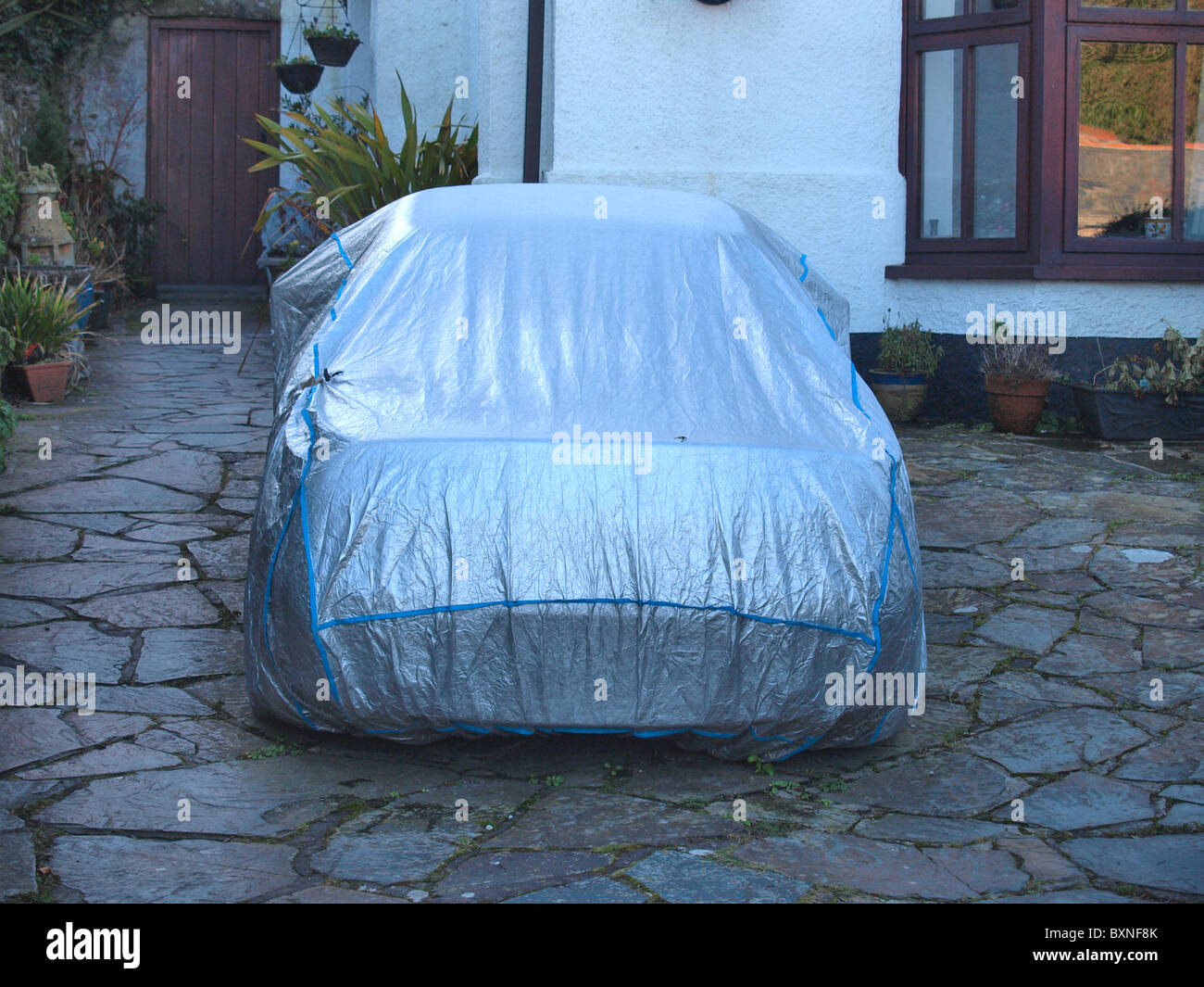 Car tarp protection hi-res stock photography and images - Alamy