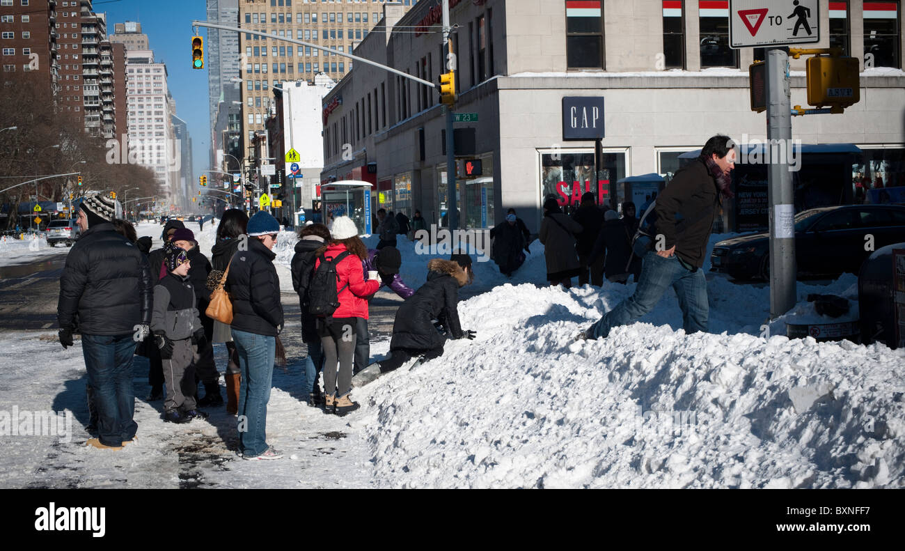 Drifting snow hi-res stock photography and images - Alamy