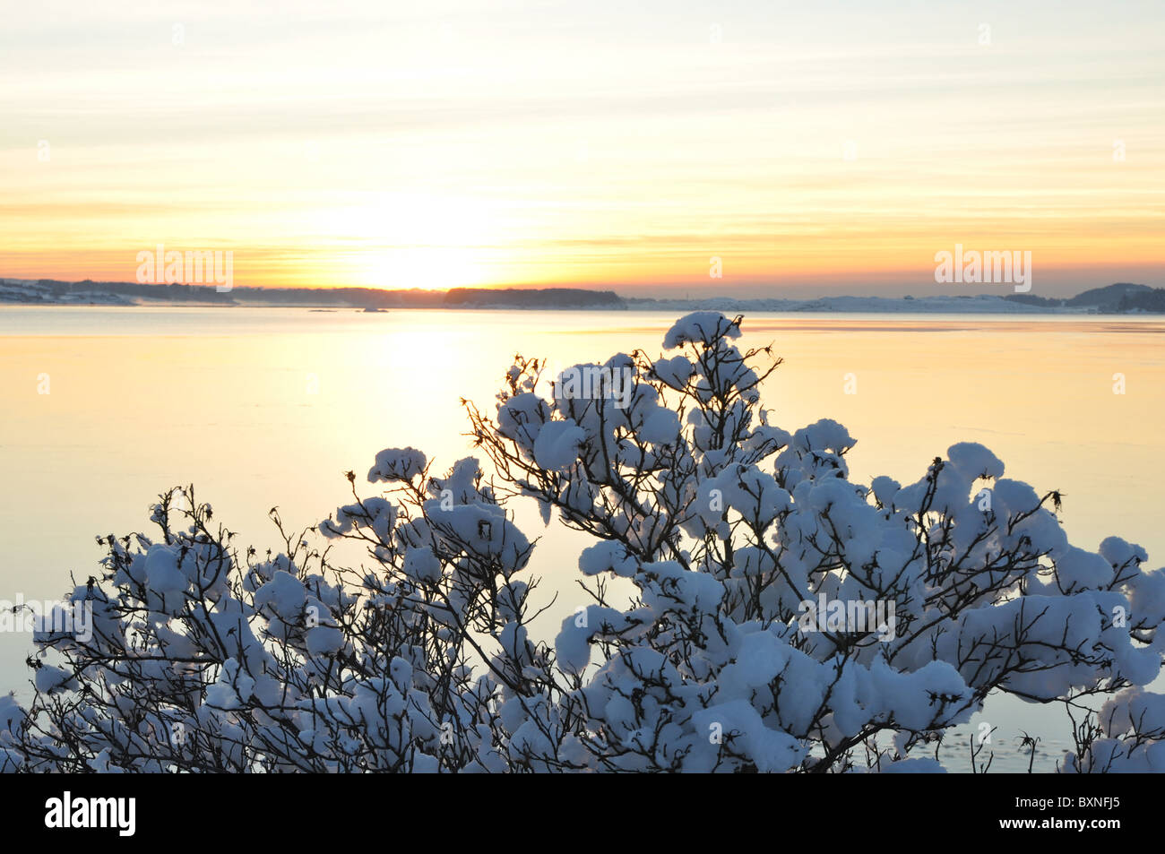 Snowy sea hi-res stock photography and images - Alamy