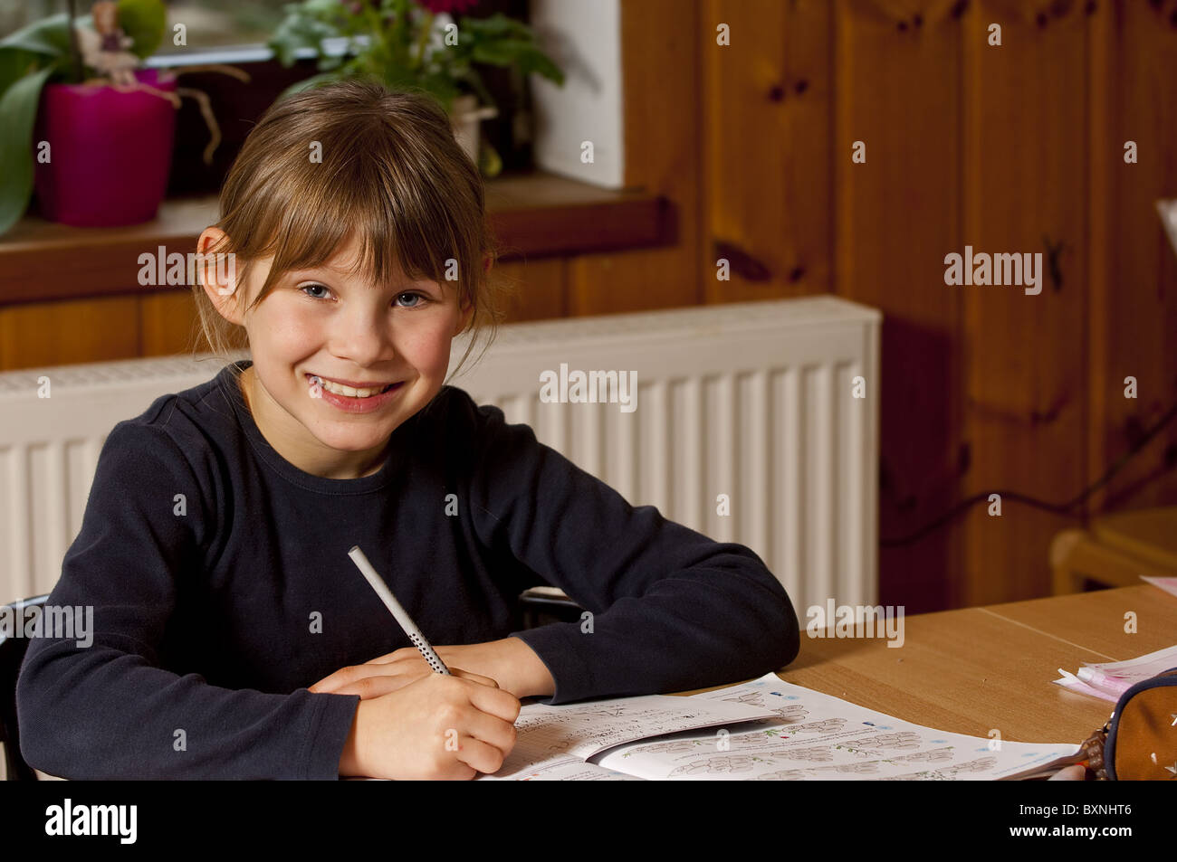 Glücklich school hi-res stock photography and images - Alamy