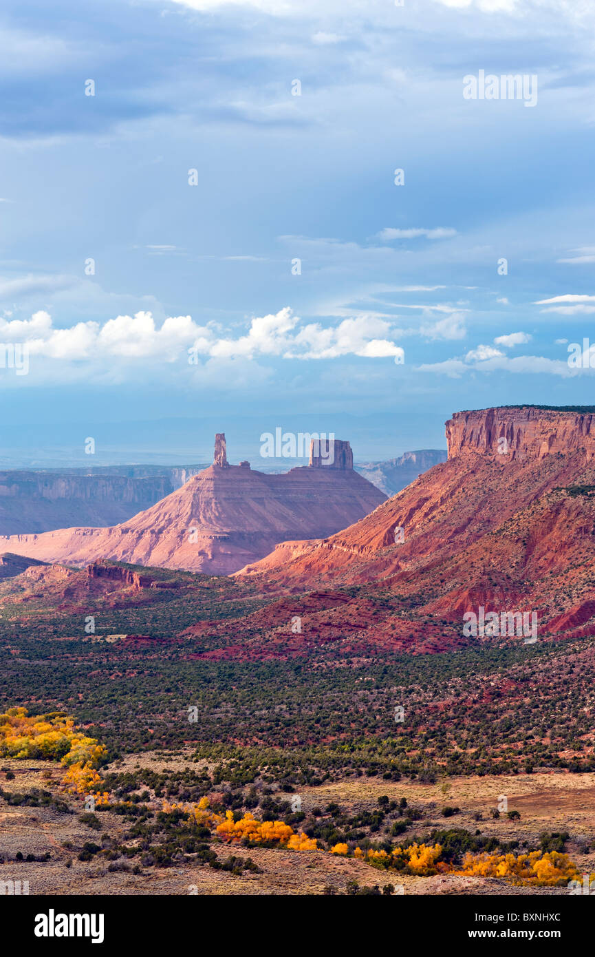 Castleton valley hi-res stock photography and images - Alamy