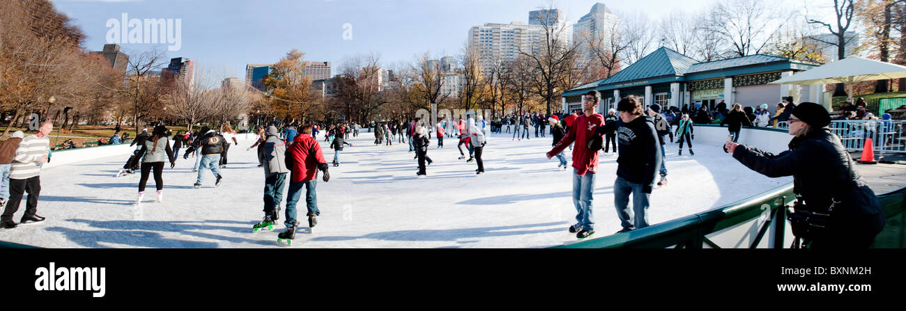 Skating on Frog Pond Boston Common Stock Photo - Alamy