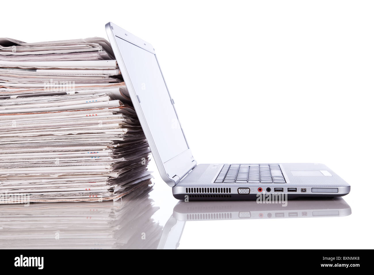 Reading writing laptop newspaper hi-res stock photography and images ...