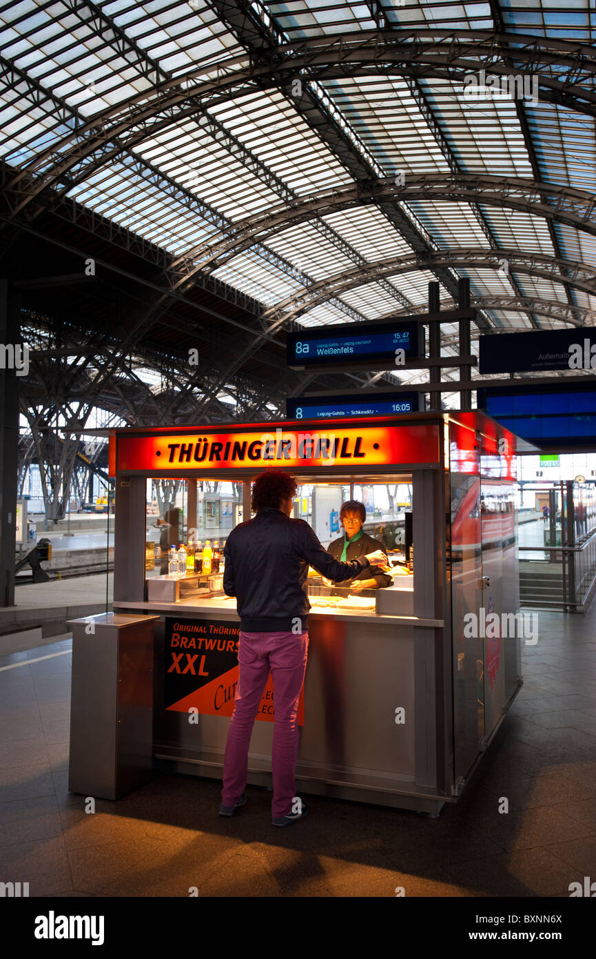 Food stand in the Hauptbahnhof railroad station and shopping center in ...