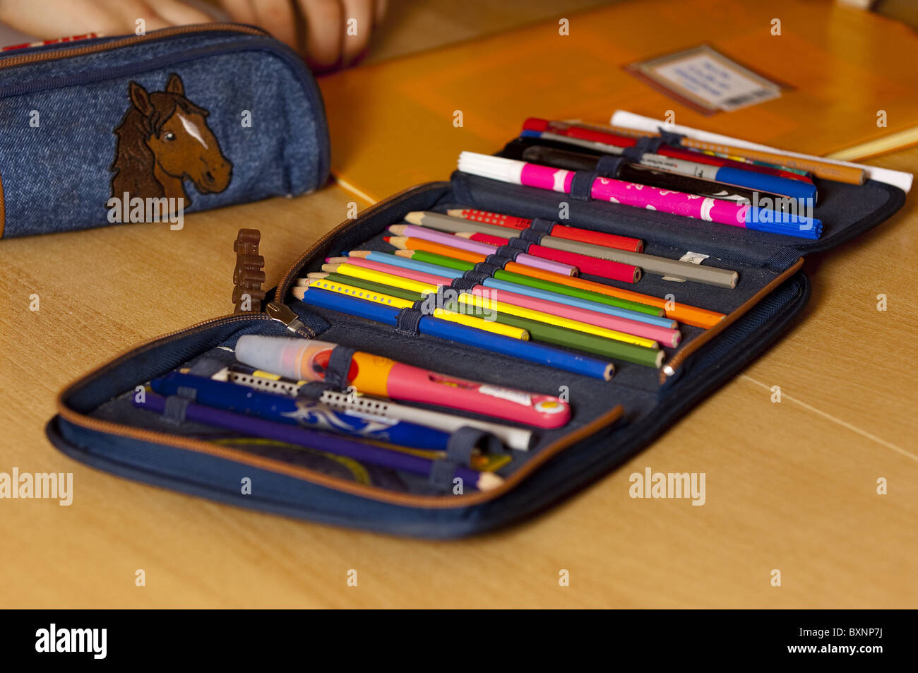 Pencil sets hi-res stock photography and images - Alamy