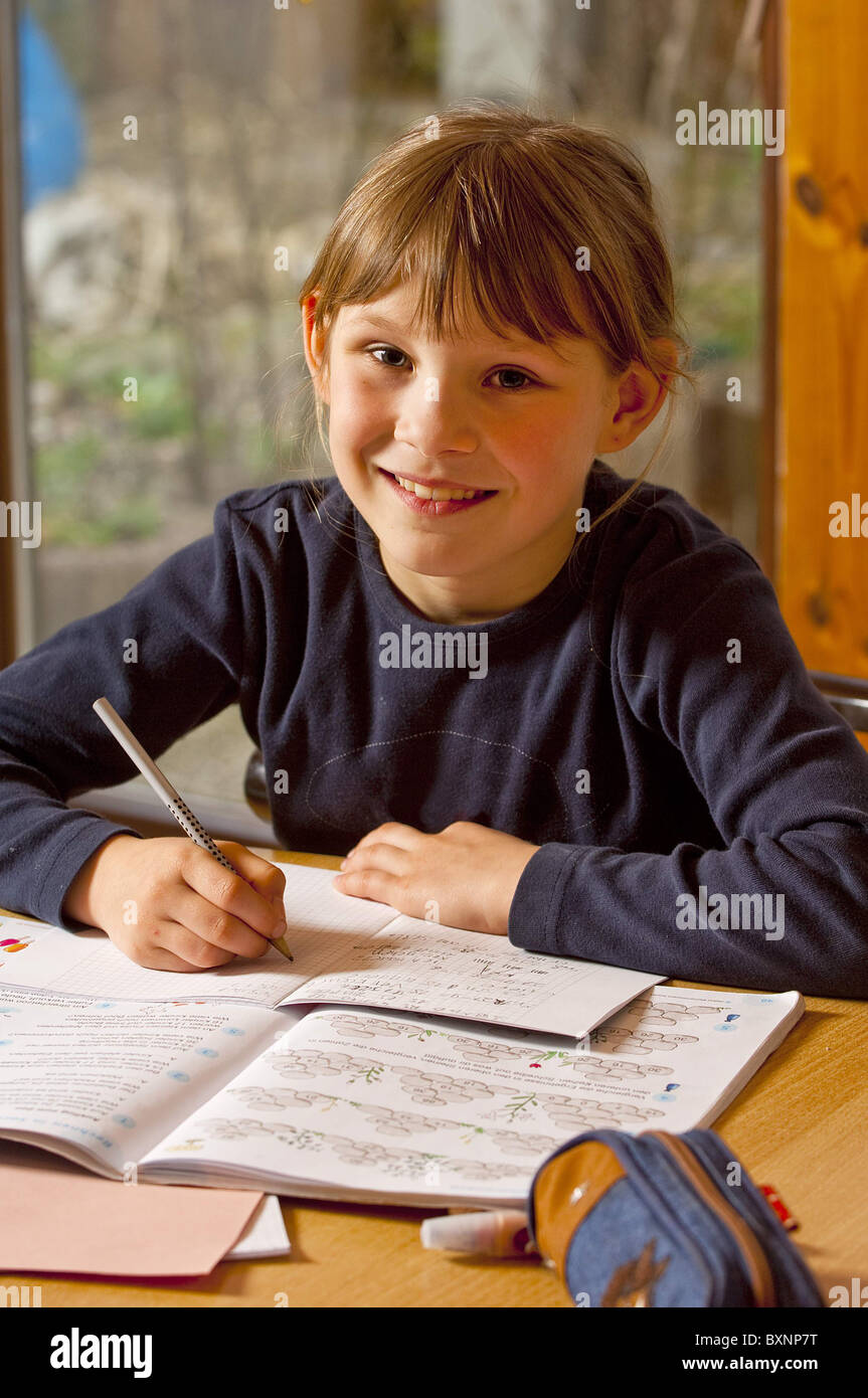 Glücklich school hi-res stock photography and images - Alamy