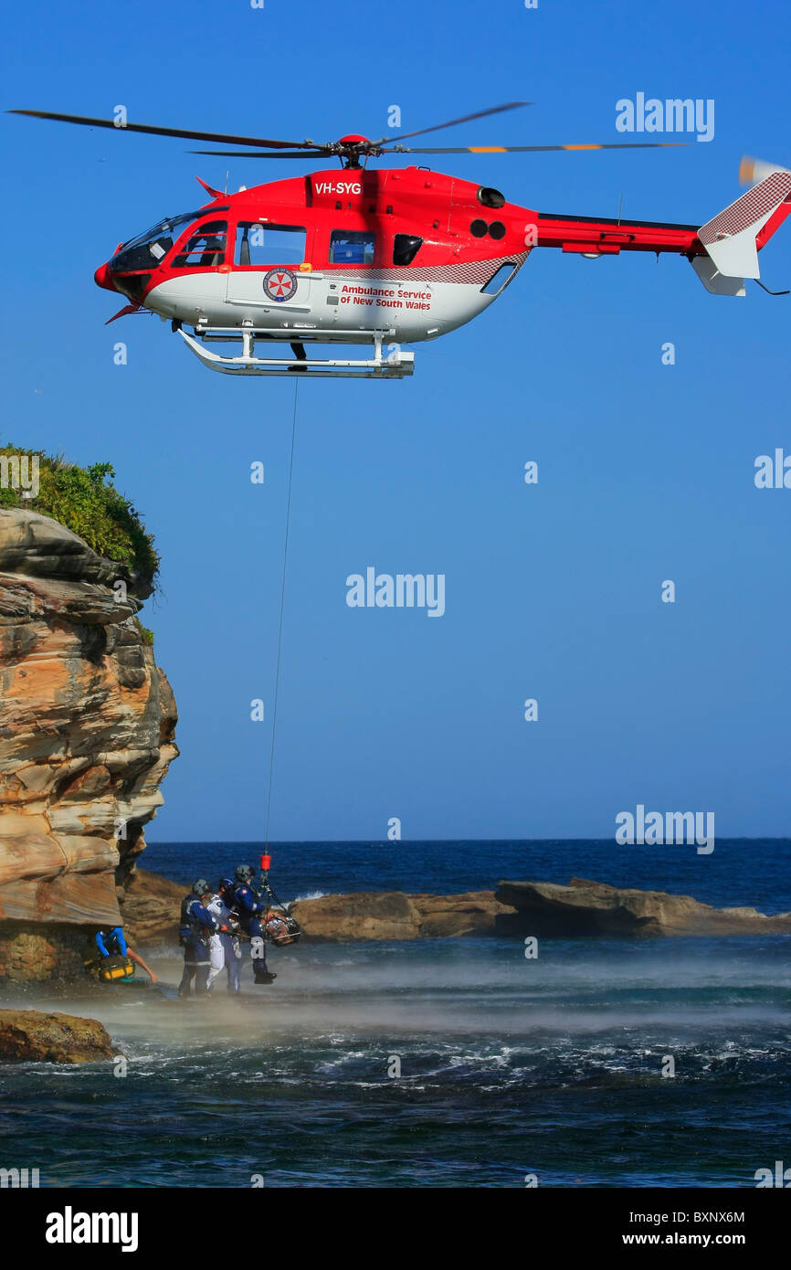 Air ambulance rescues clifftop diver - Coogee Beach Sydney Australia ...