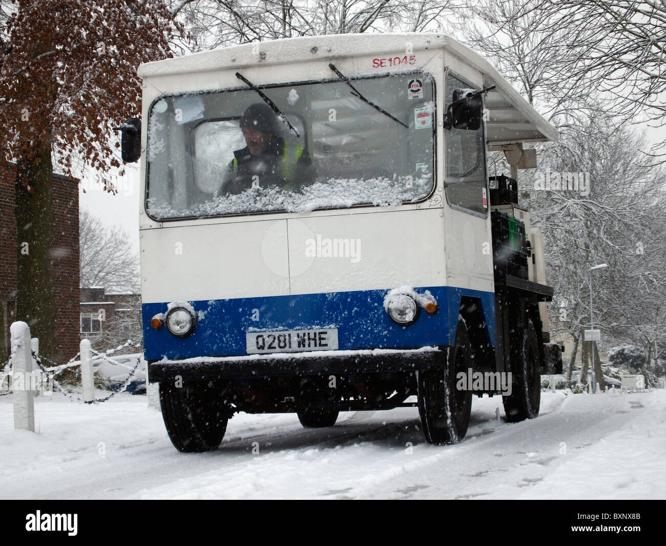 Electric Milk Float High Resolution Stock Photography and Images - Alamy