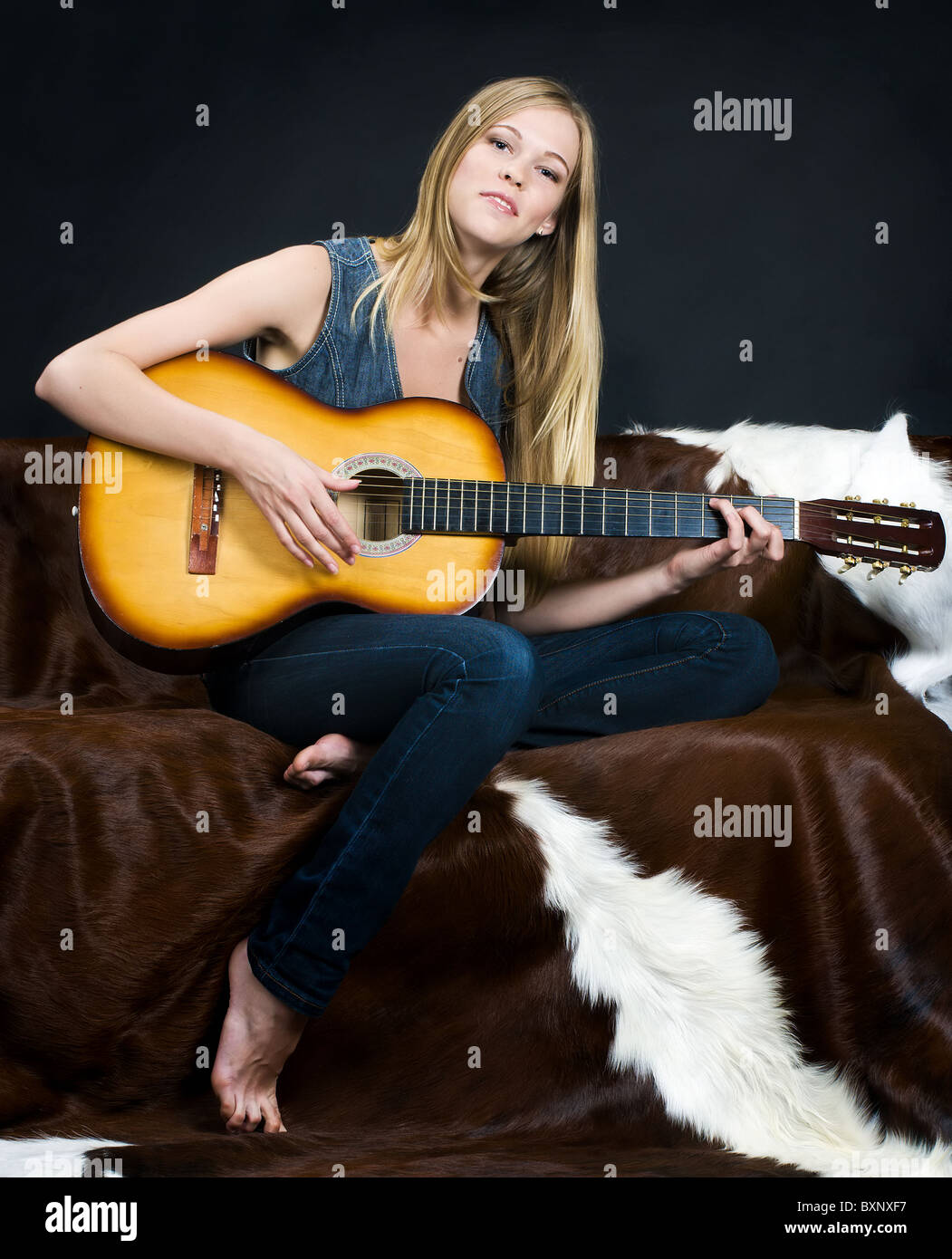 Musican hi-res stock photography and images - Alamy
