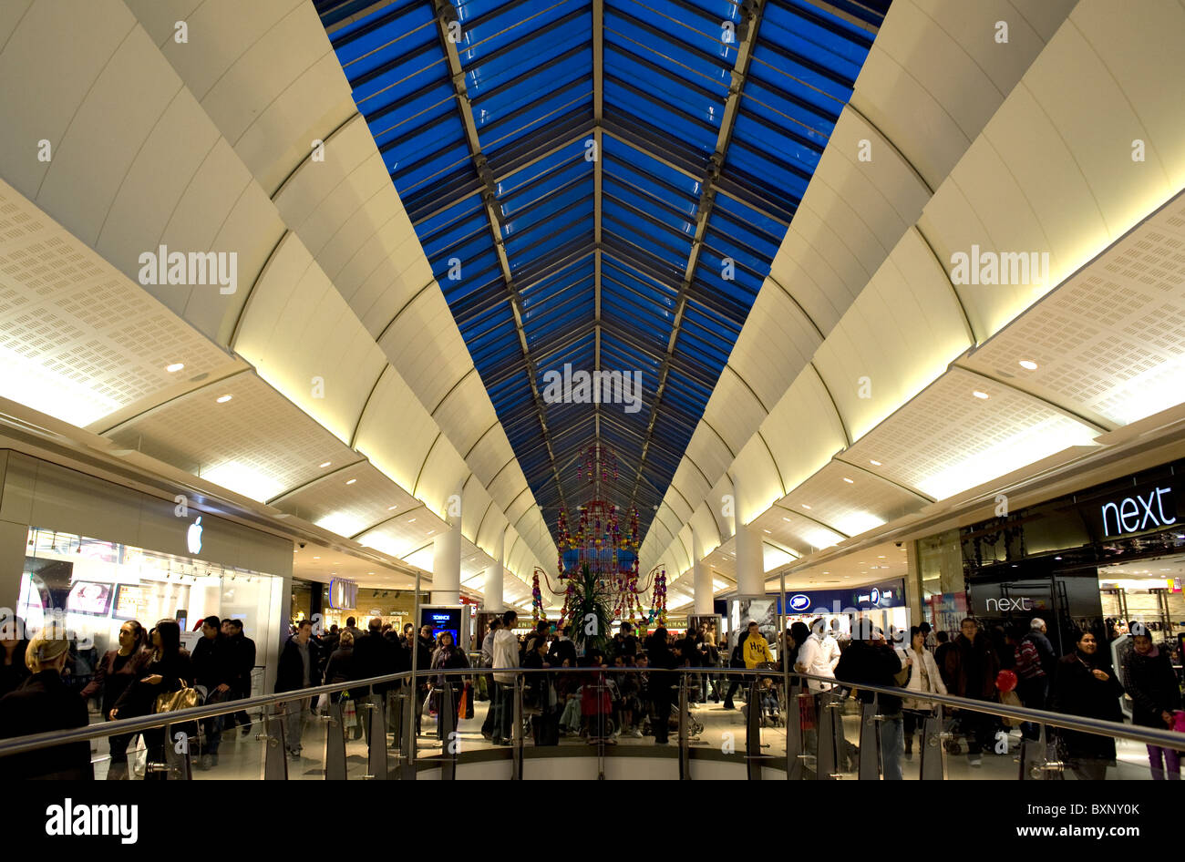 Lakeside shopping mall hi-res stock photography and images - Alamy