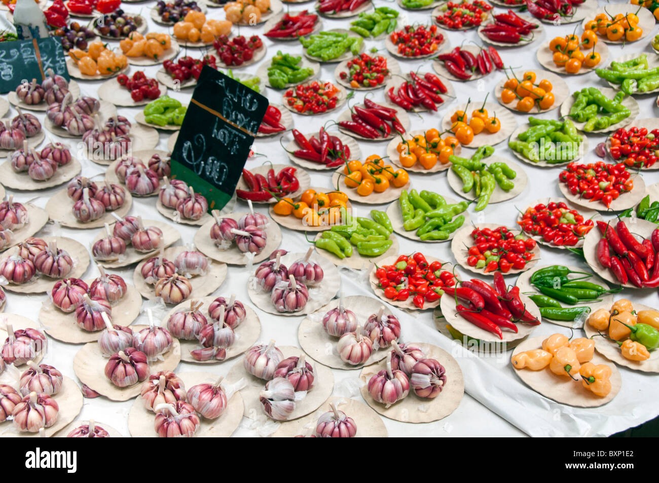 BRAZIL. VEGETABLES AT A MARKET STALL IN SALVADOR, BAHIA Stock Photo - Alamy
